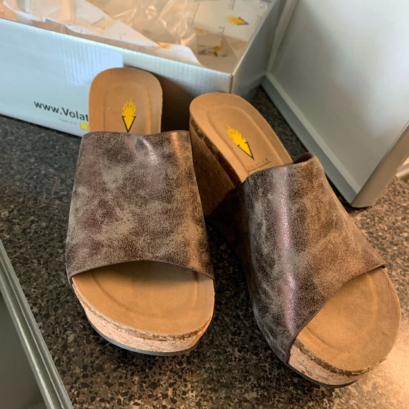 Volatile | Shoes | Size 7 Bronze Volatile Wedges | Poshmark